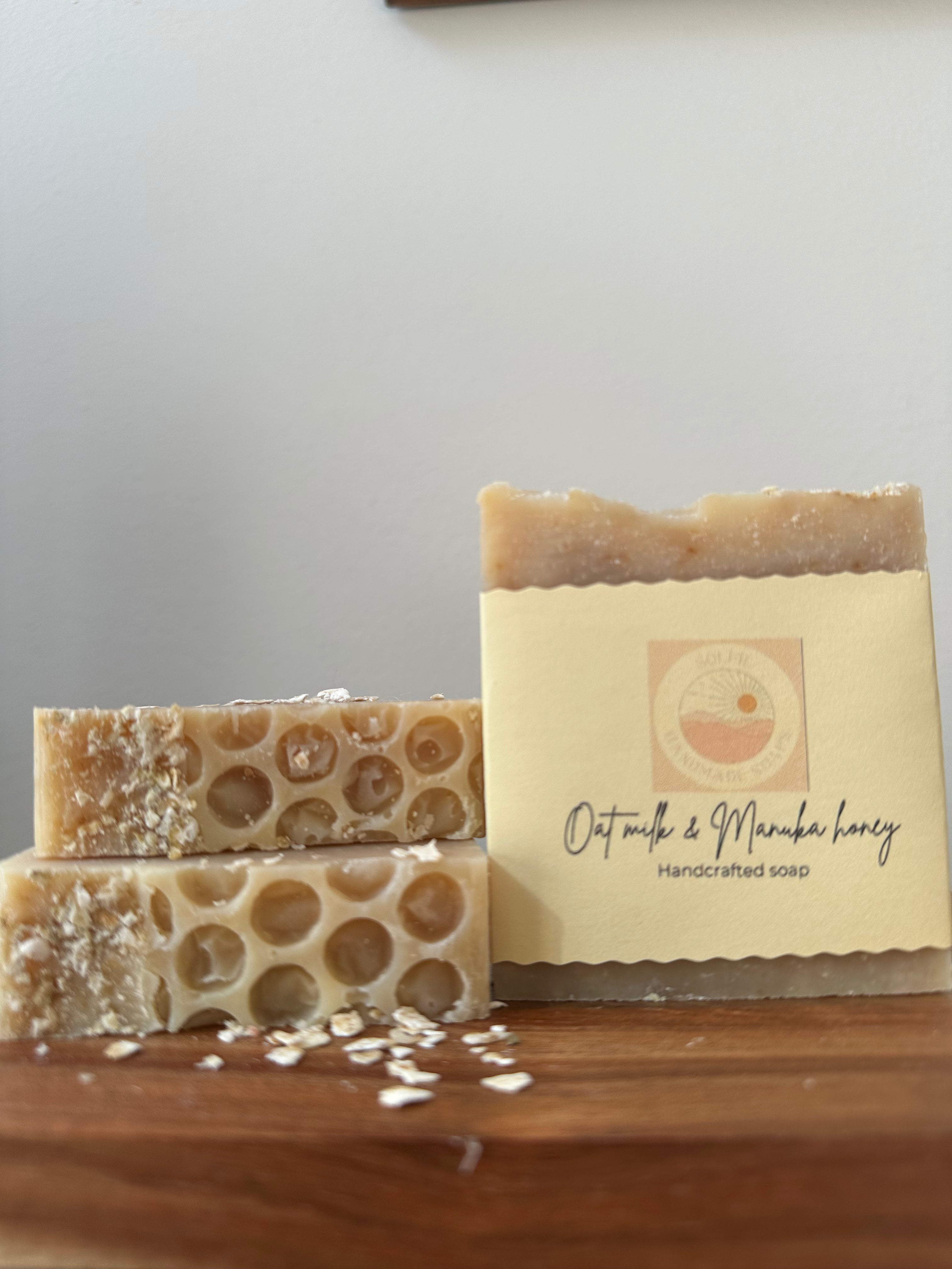 Oat Meal & Manuka Honey – SOLEIL HANDMADE SOAPS